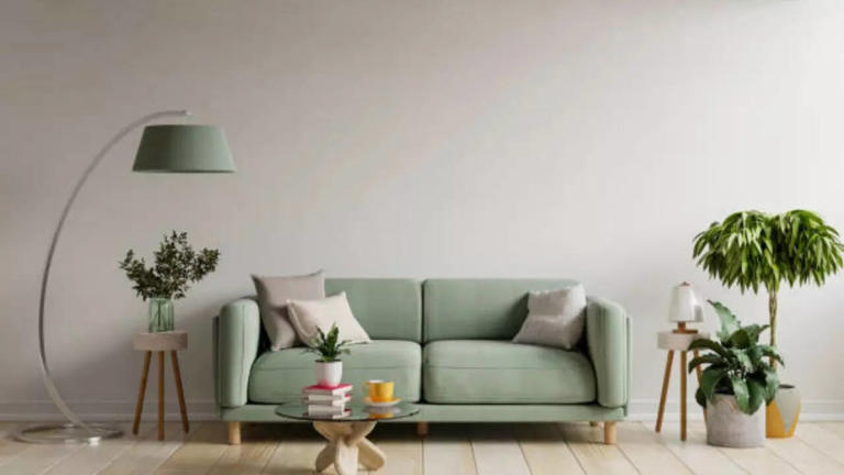 Items that bring bad luck according to Vastu