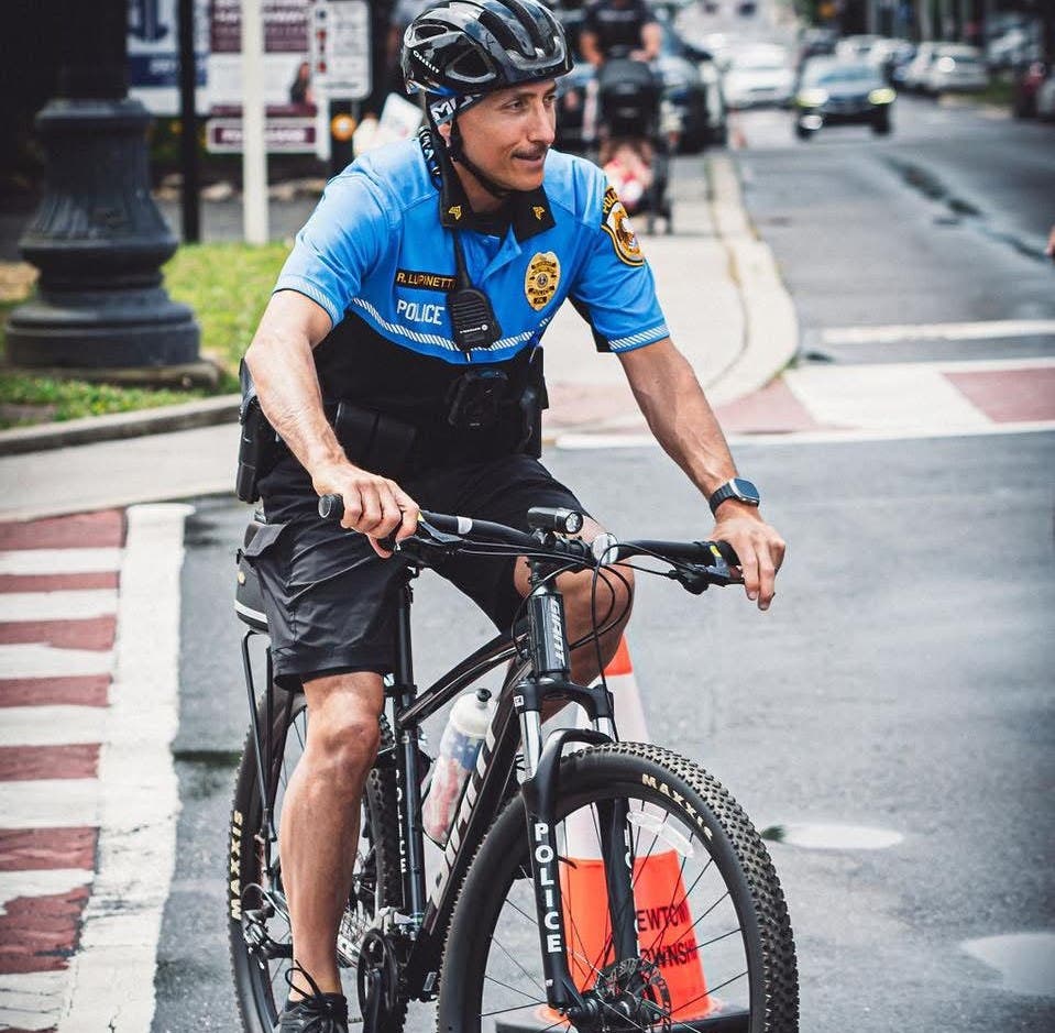 Police sergeant retires after 28 years with Newtown Twp.