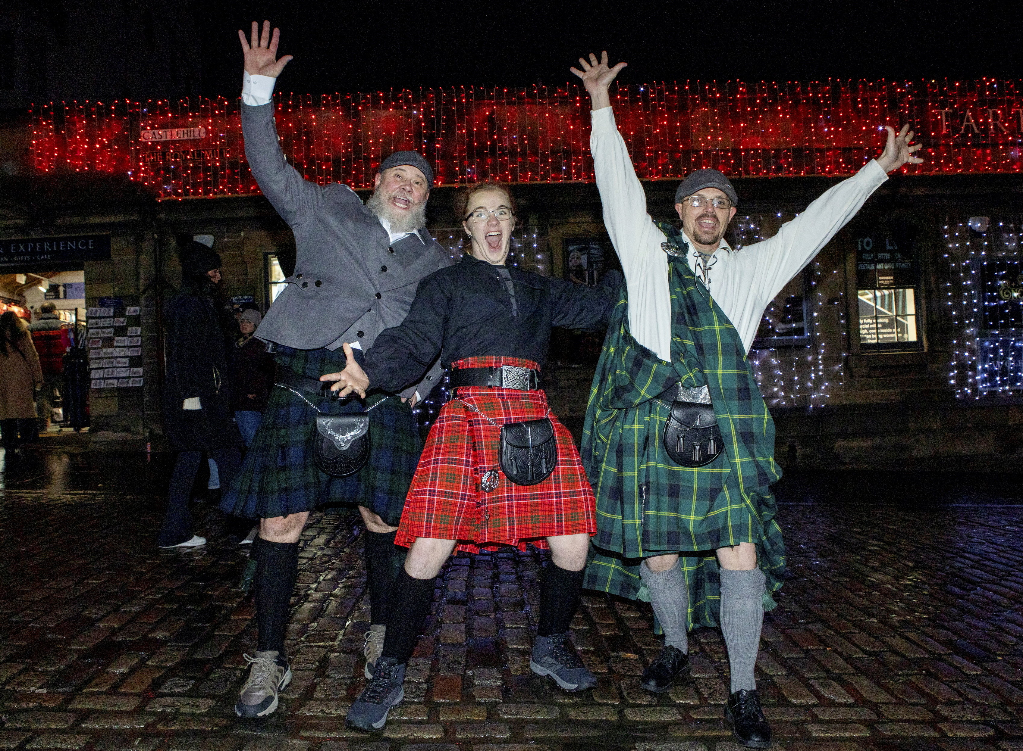 Thousands join Edinburgh's Hogmanay street party to welcome in 2026