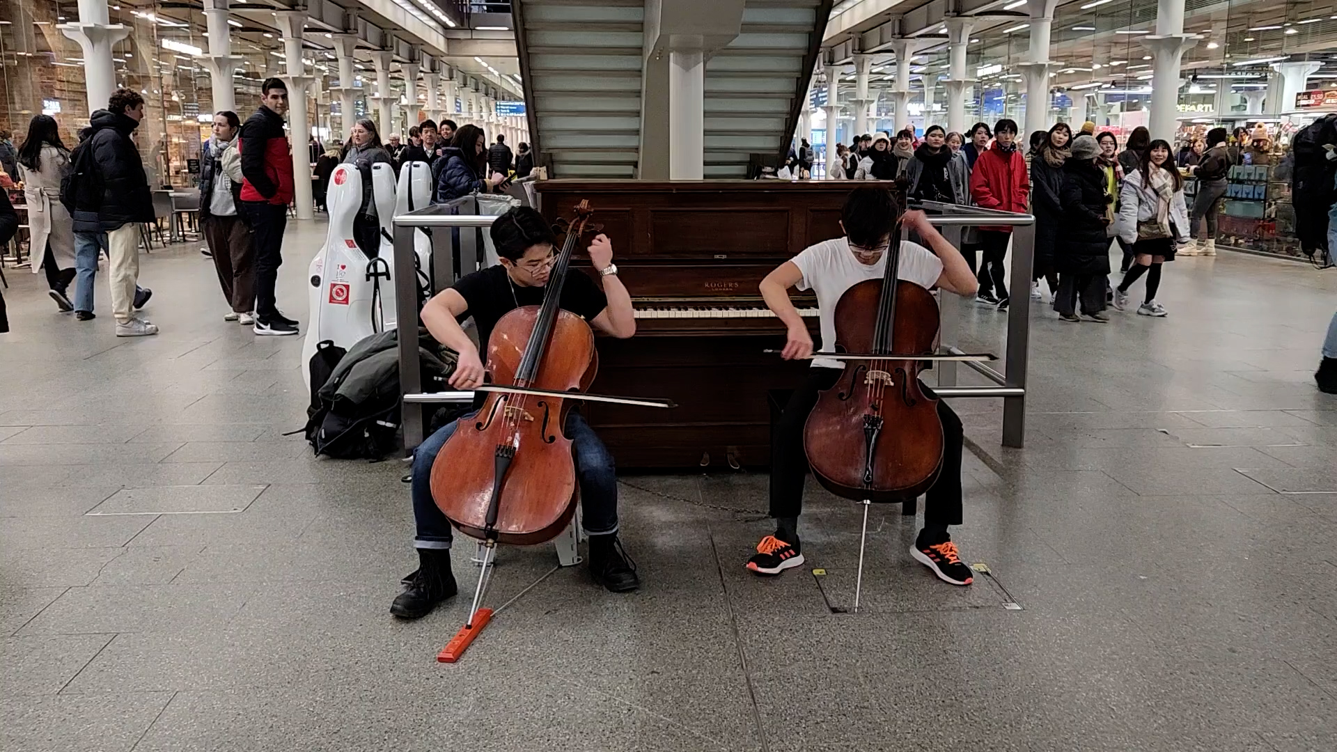 Unexpected rock cello performance in public