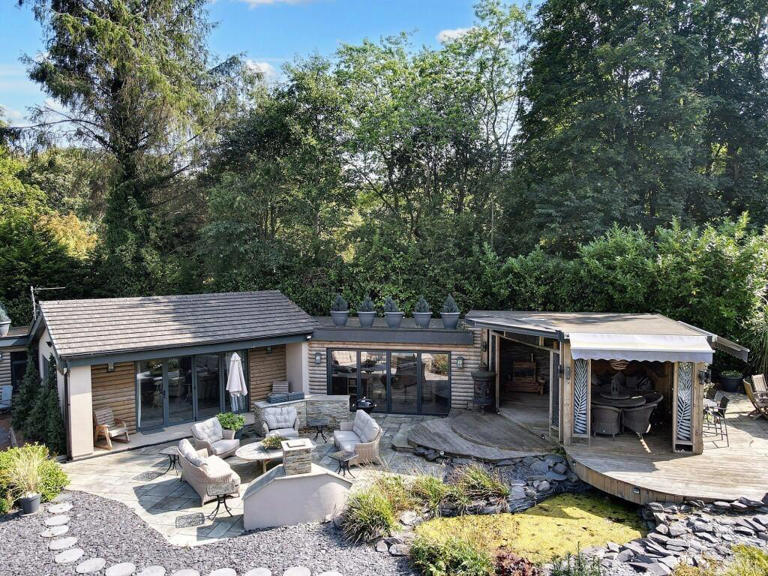 Stunning £1.8m Hepscott home with luxury garden lodge and an acre of ...