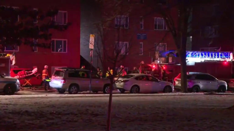 Early morning South Austin fire sends 6 people — including 4 children ...