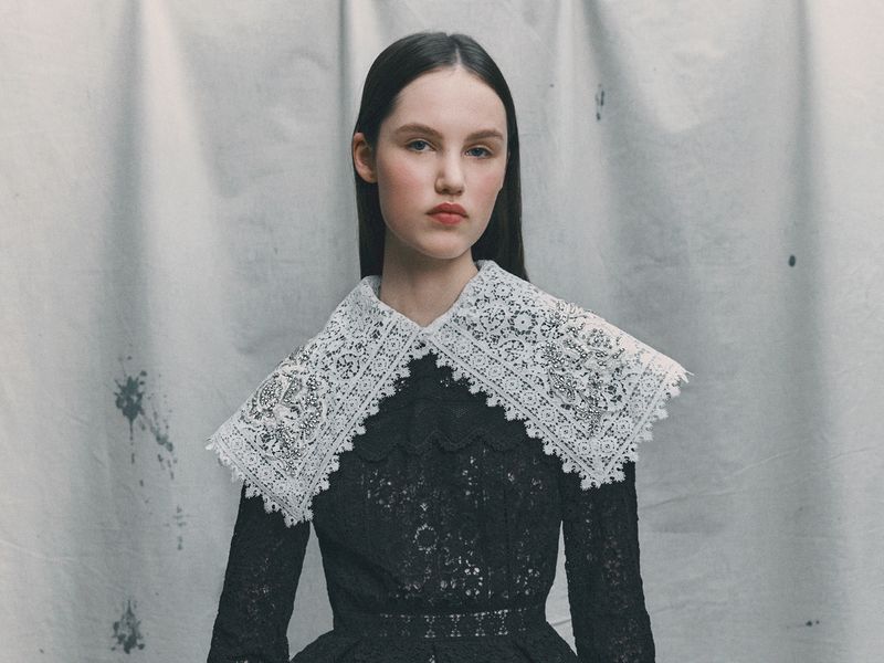 Soft Romance ist die Make-up-Idee der Cruise Collections, um den Winter ...