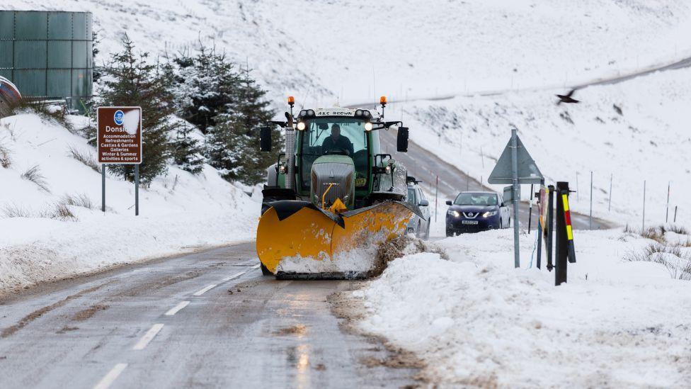 Snow alerts upgraded to amber as Scots warned of blizzard conditions