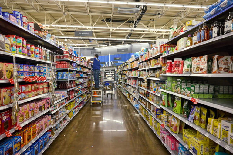 Is Walmart open on New Year's Day 2026? What to know about the store's ...