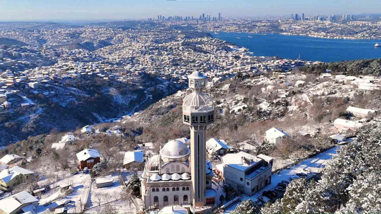 Beykoz Kavacık sabaha beyaz örtüyle uyandı