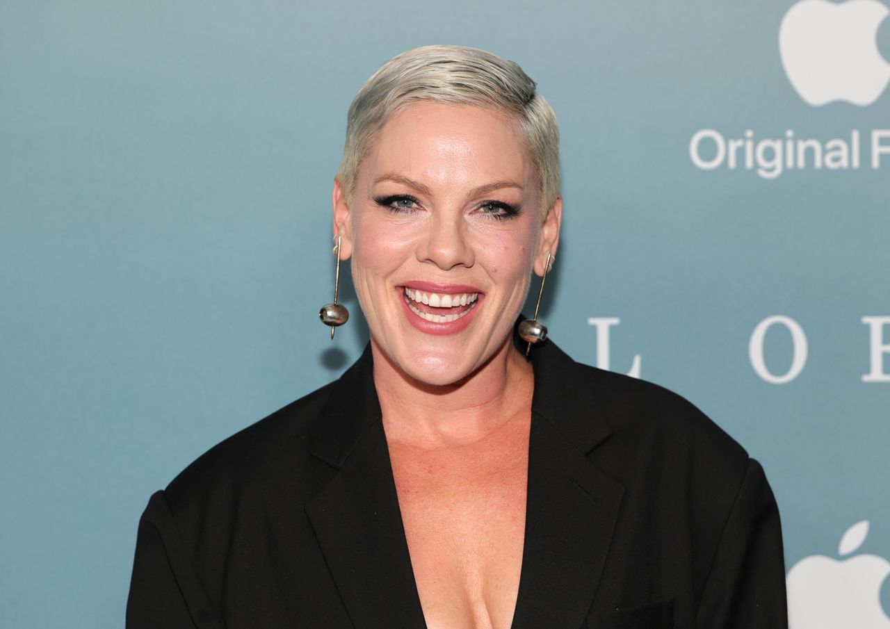 Pink spends New Year’s Eve in the hospital, sharing she’s so happy to ...