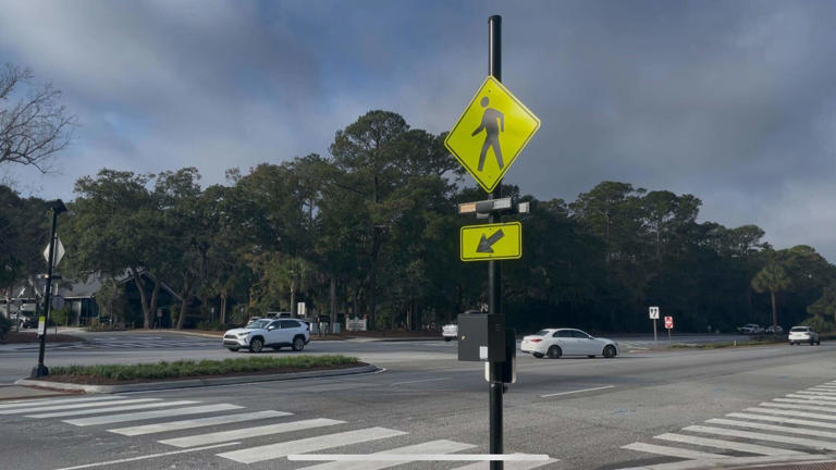 Seeing flashing lights at Hilton Head crosswalks? Here's when you ...