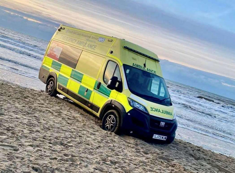 Ambulance gets stuck on Camber Sands beach as tide comes in