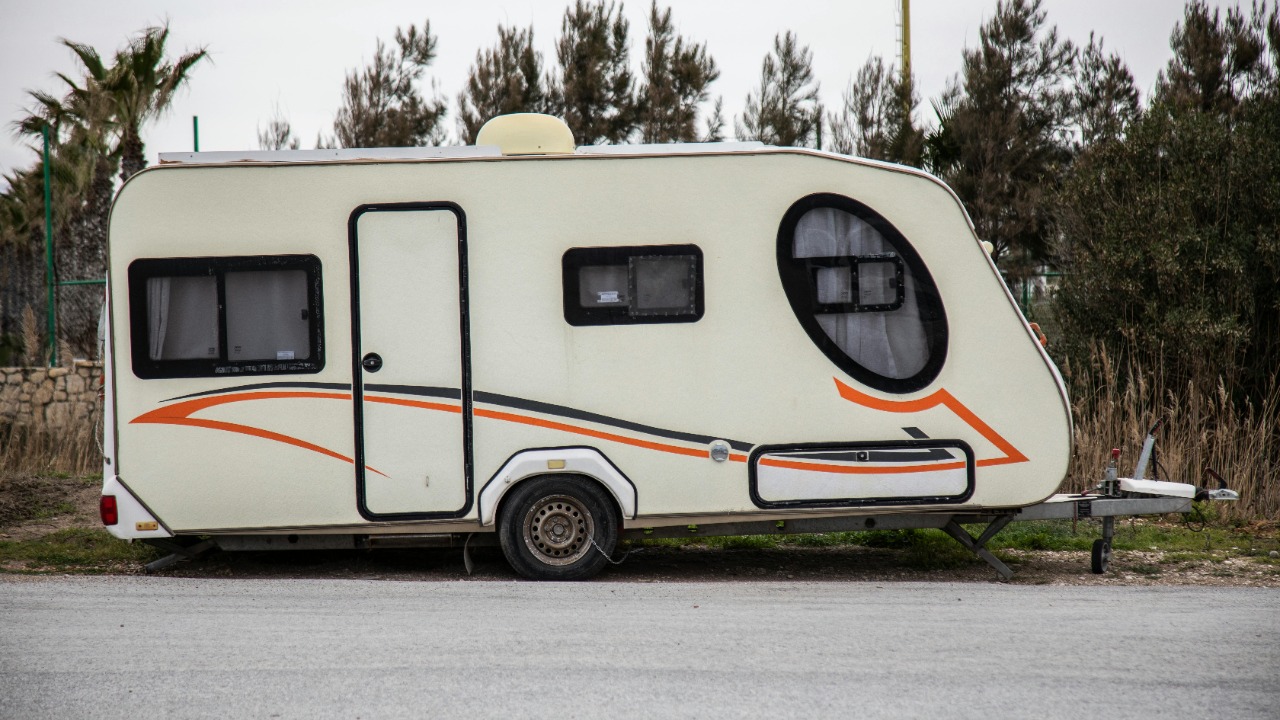 5 must-know rules before towing a car behind your RV