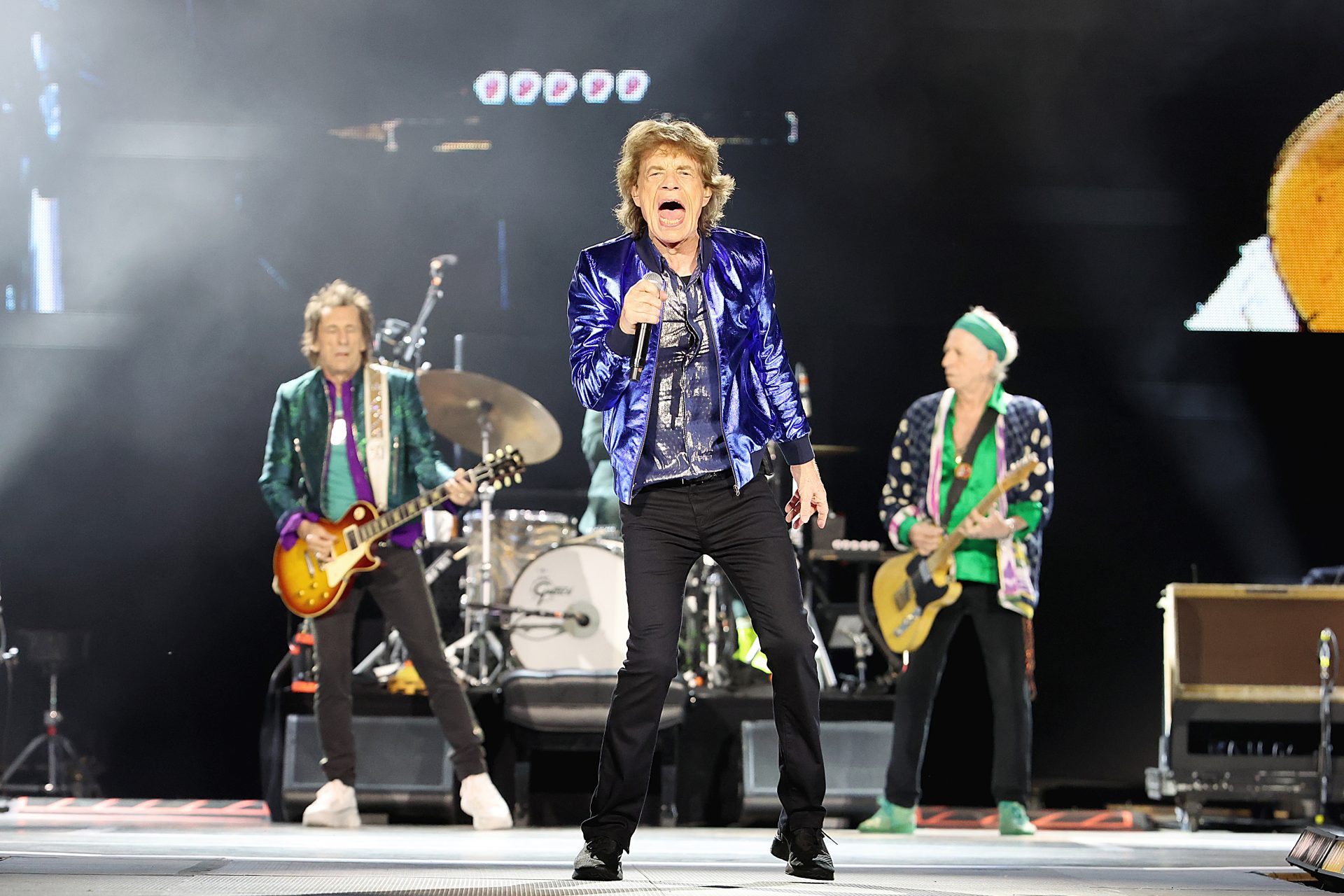 The badly behaving boomers having an absolutely fabulous time