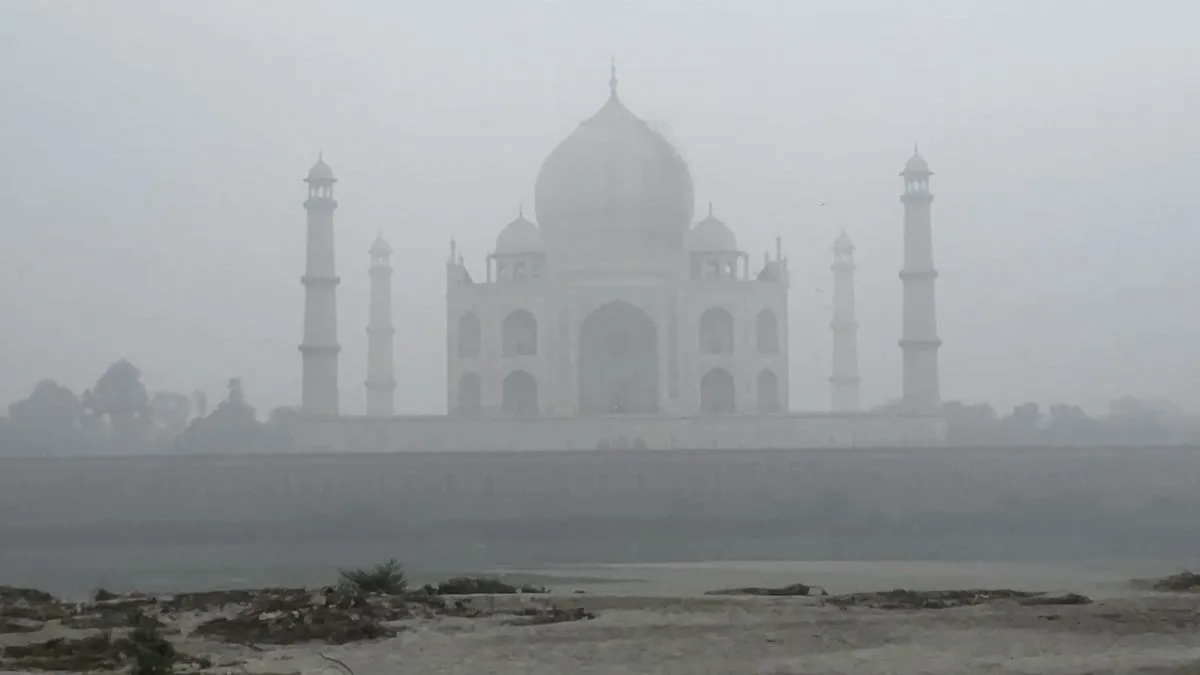 Weather came in the way of tourists visiting Taj Mahal on New Year Day