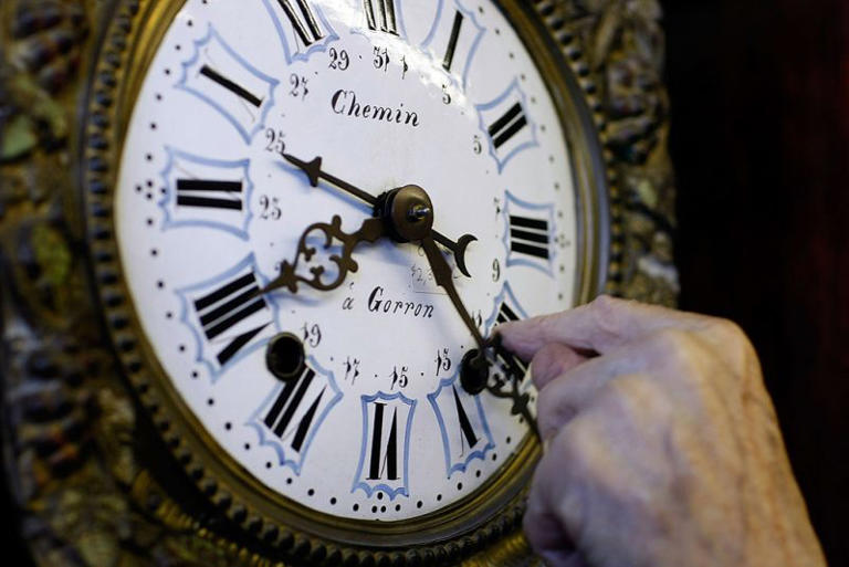 Daylight saving time: Will clocks stop changing in 2026?