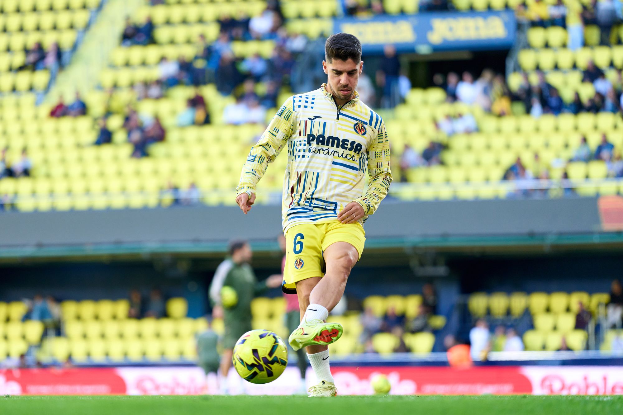 Leeds United title-winner Manor Solomon set for another move away from ...