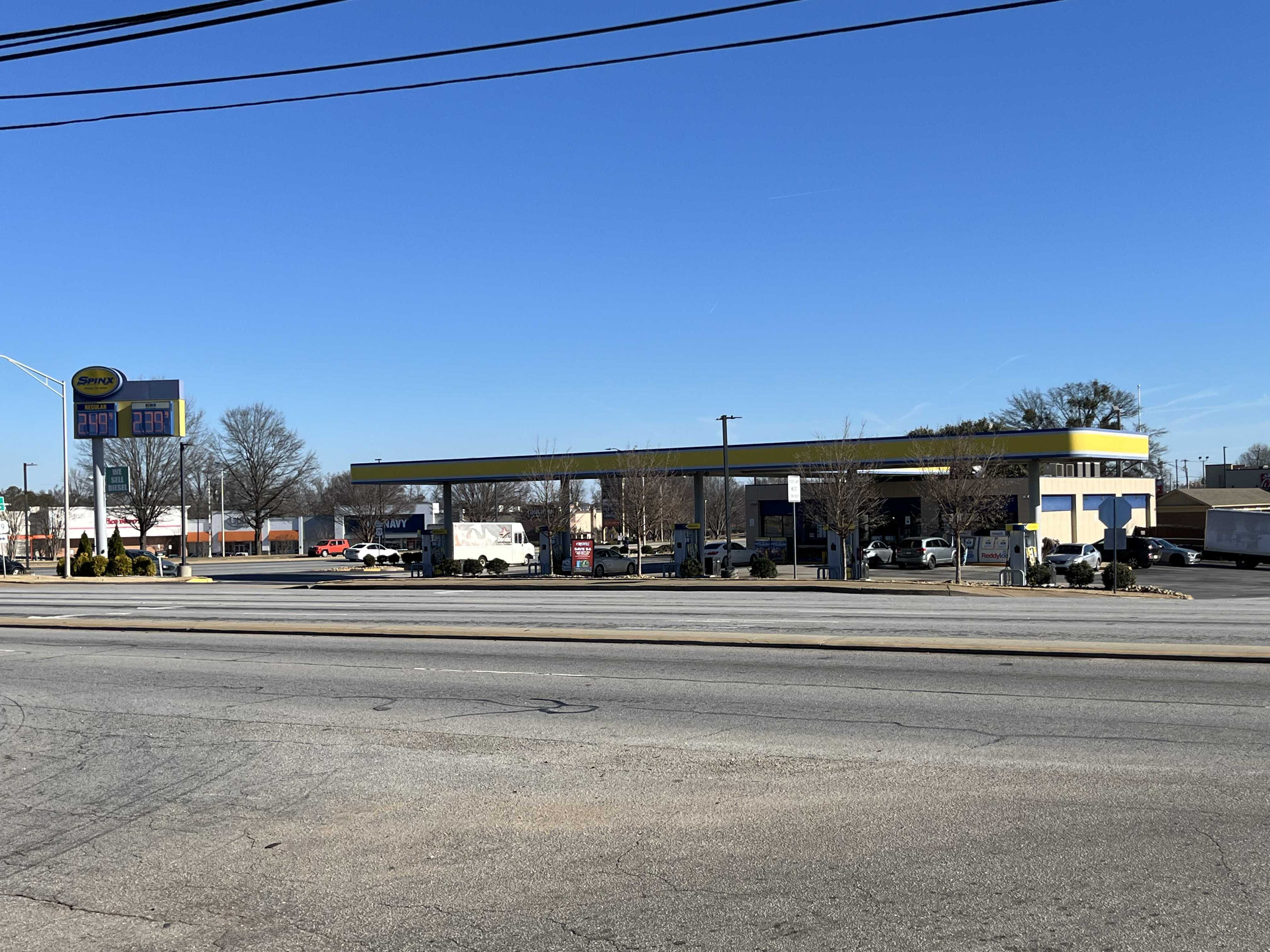 Man shot to death at Upstate gas station while trying to intervene ...