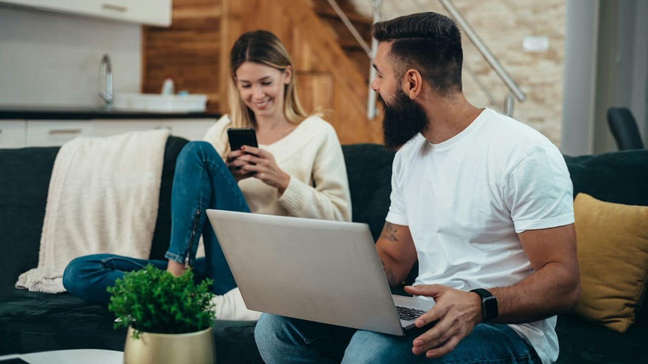 If a woman is losing interest, she’ll stop doing these 15 things