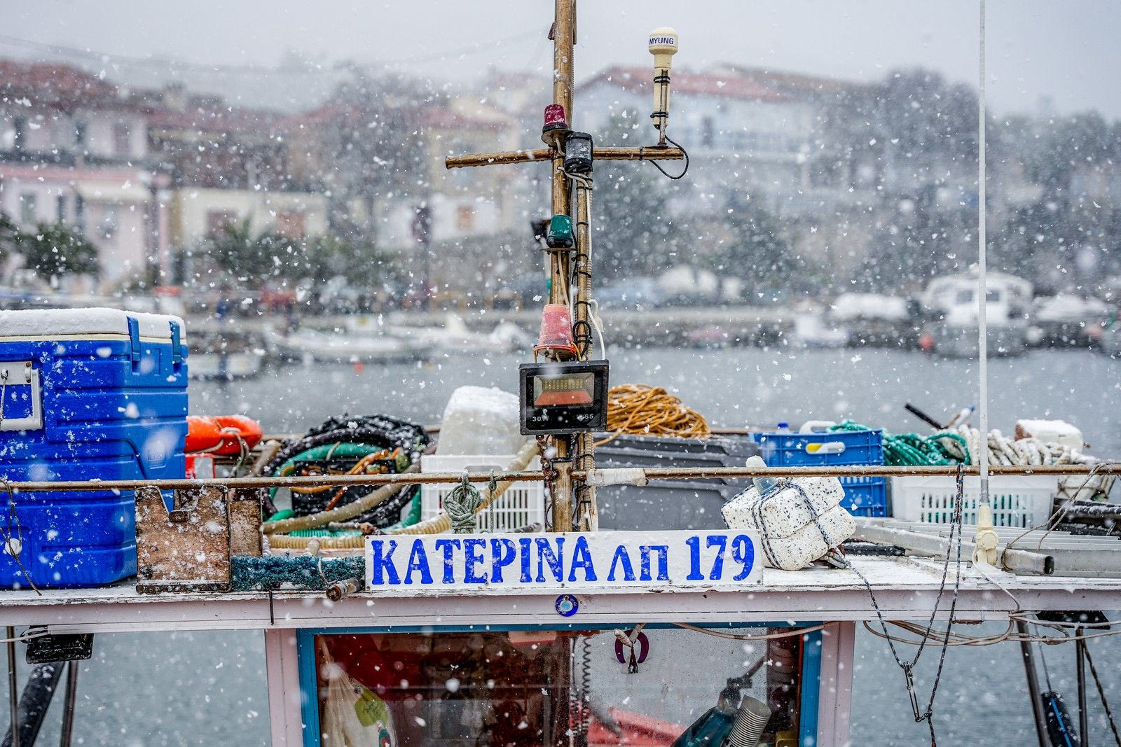 Λευκή Πρωτοχρονιά στα νησιά του Βορείου Αιγαίου - Εντυπωσιακές εικόνες