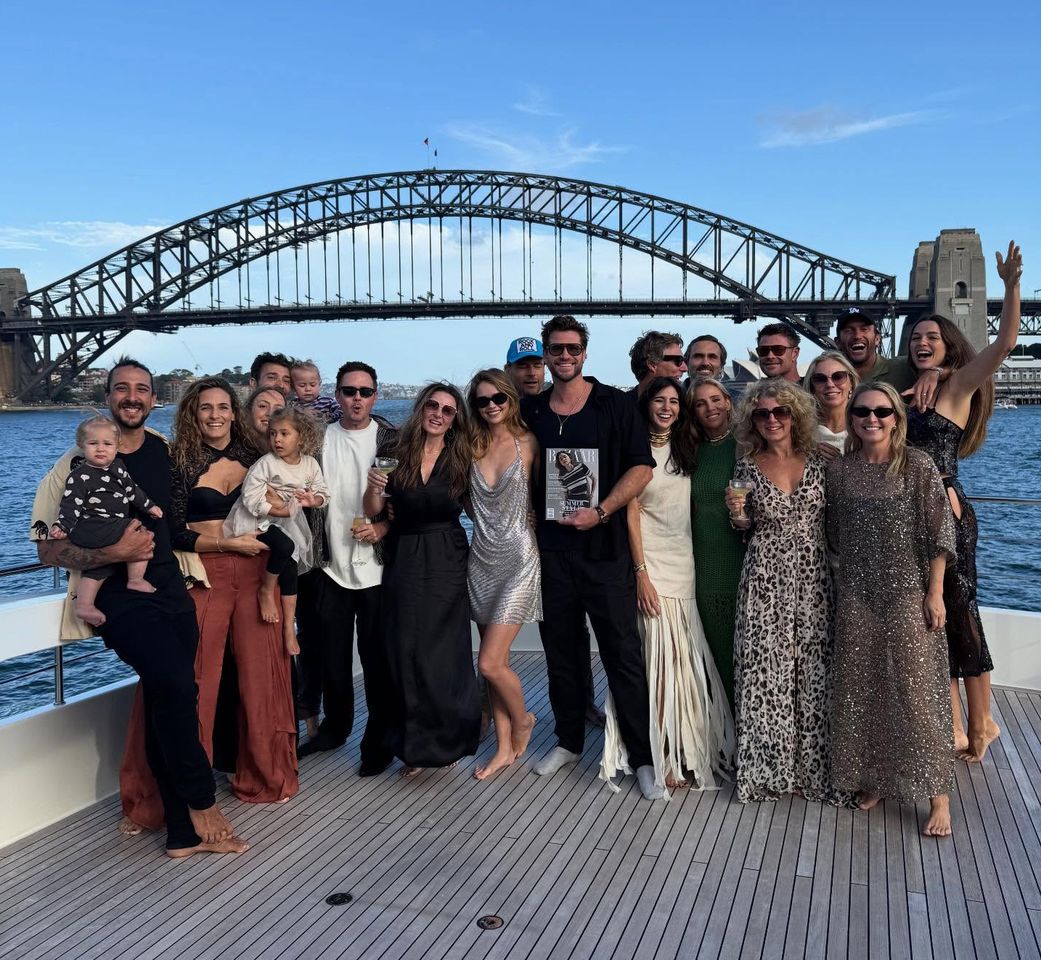 Chris Hemsworth and Elsa Pataky ring in the new year on yacht in Sydney ...