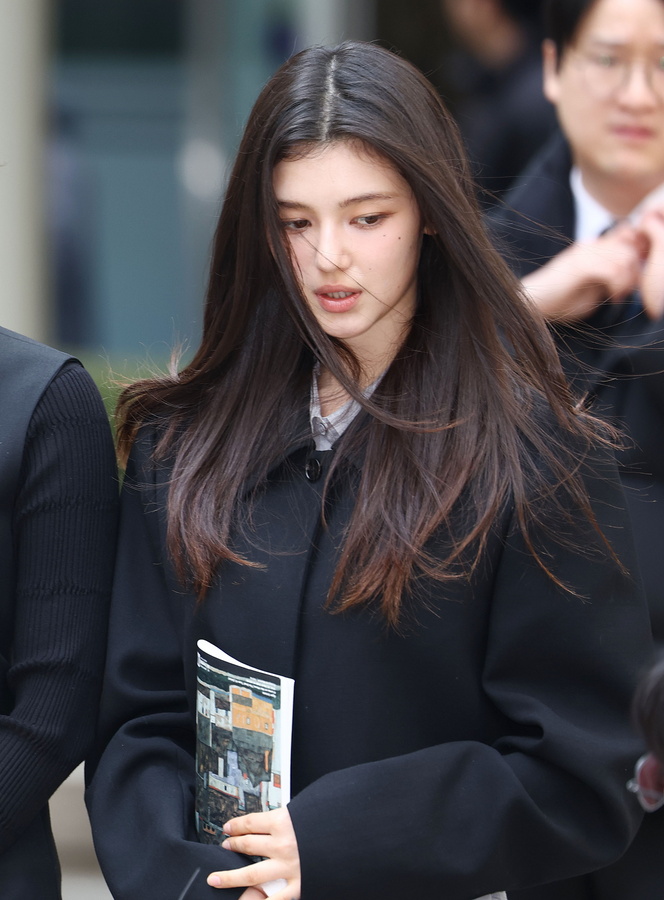 Θύελλα στην K-pop σκηνή με αγωγή 30 εκατ. στην Danielle Marsh