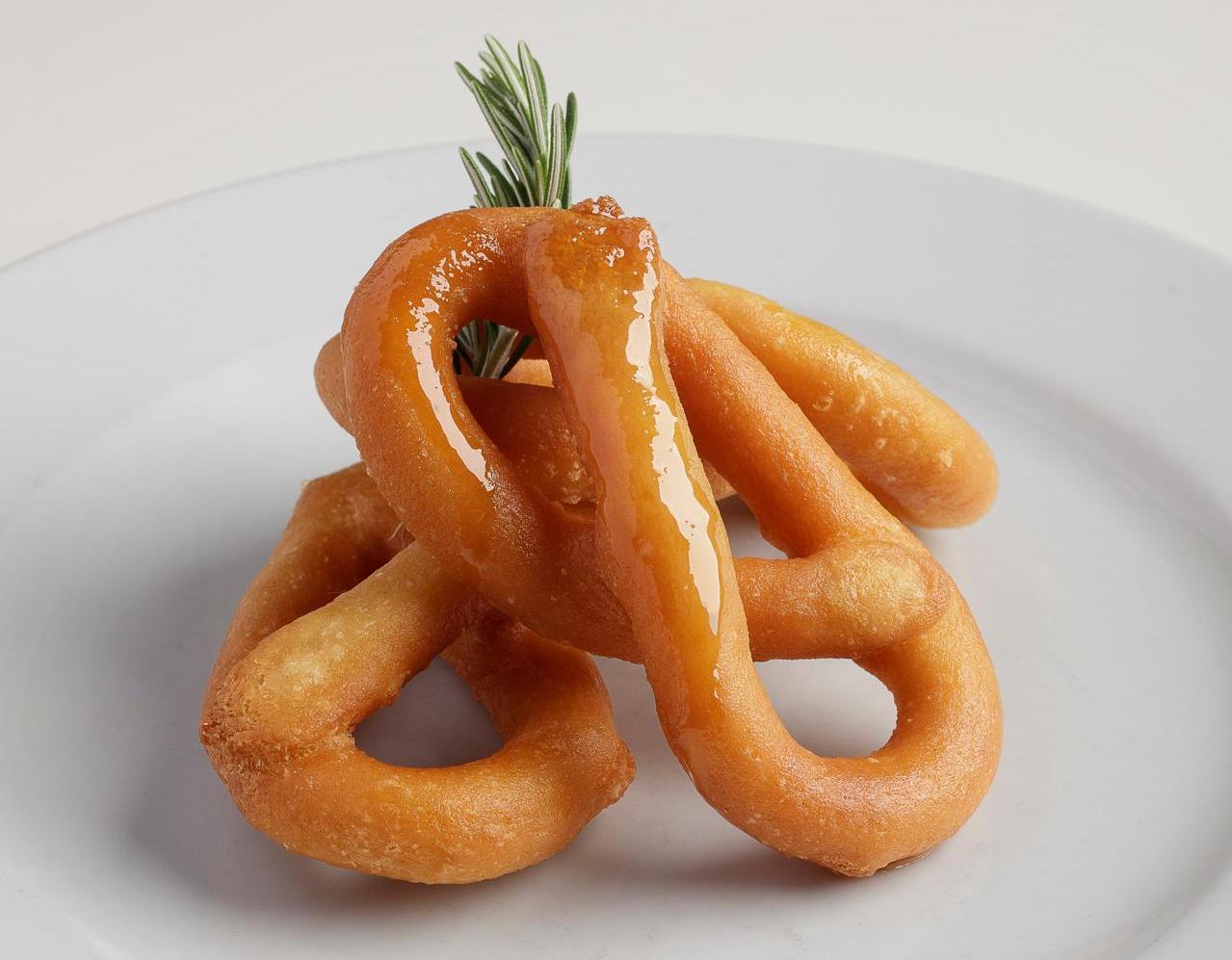 Che cosa sono gli scauratielli, l’antico dolce che porta con sé il ...