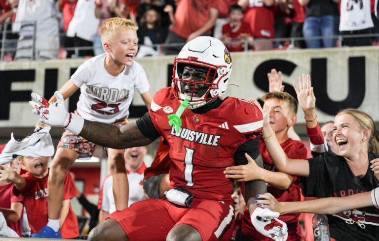Louisville star RB eyes transfer portal after electric bowl win
