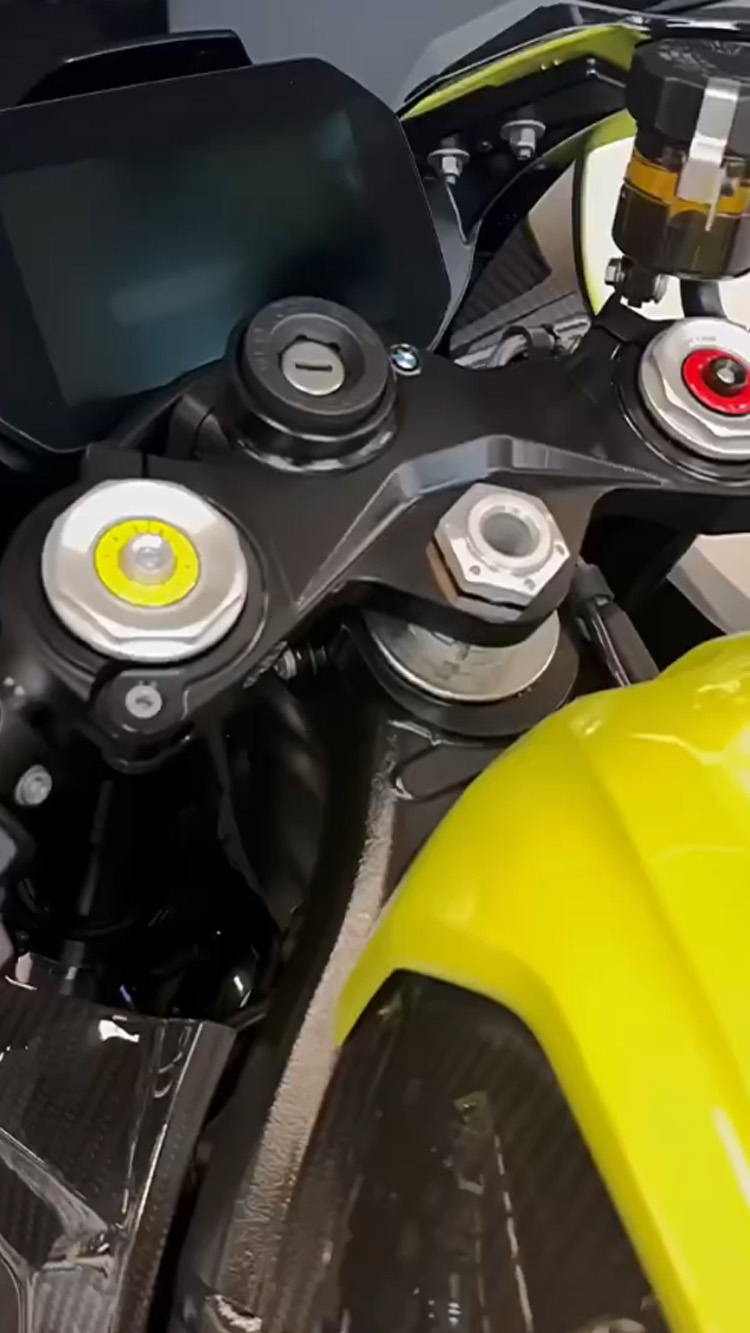 New bike day with the M1000RR