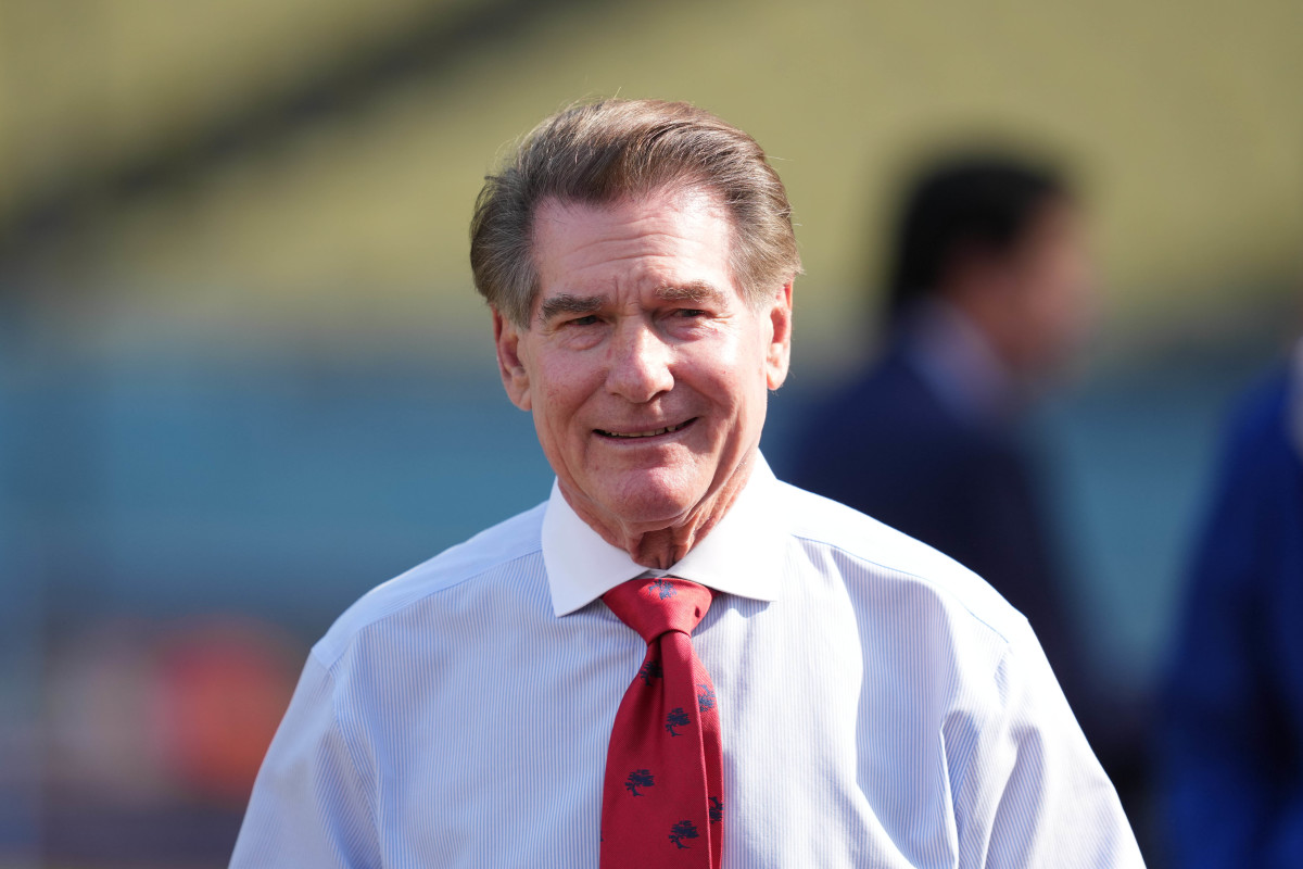 Catching up with Dodgers great Steve Garvey