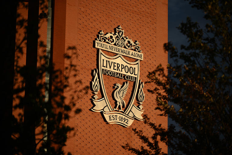 Liverpool vs Leeds United: Early team news, predicted Whites line-up ...