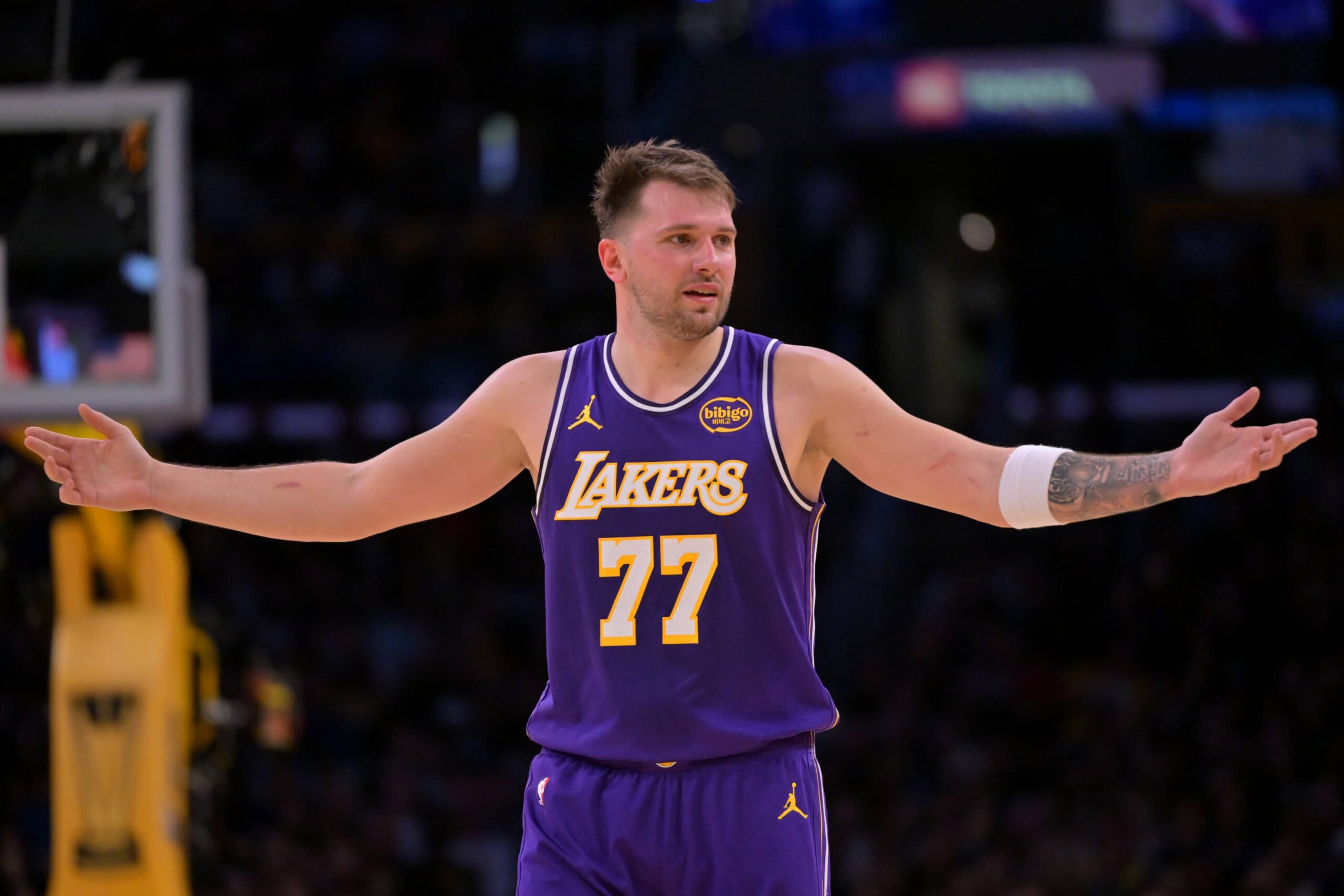 Compilation shows Luka Doncic giving zero effort on defense; Lakers ...