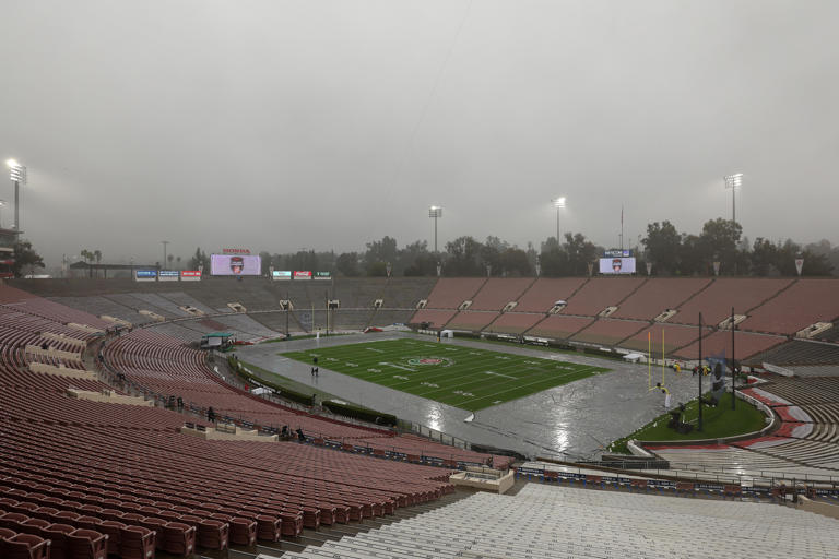 What is the Rose Bowl weather forecast for Alabama-Indiana?