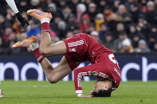 Liverpool winning run grinds to halt as stingy Leeds force stalemate at ...