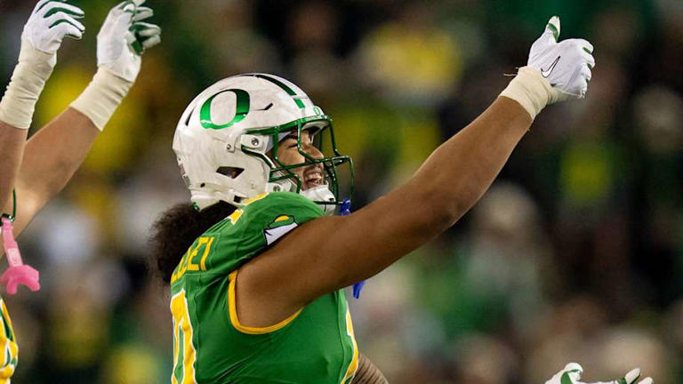 Oregon Ducks true freshman earns MVP in College Football Playoff's ...
