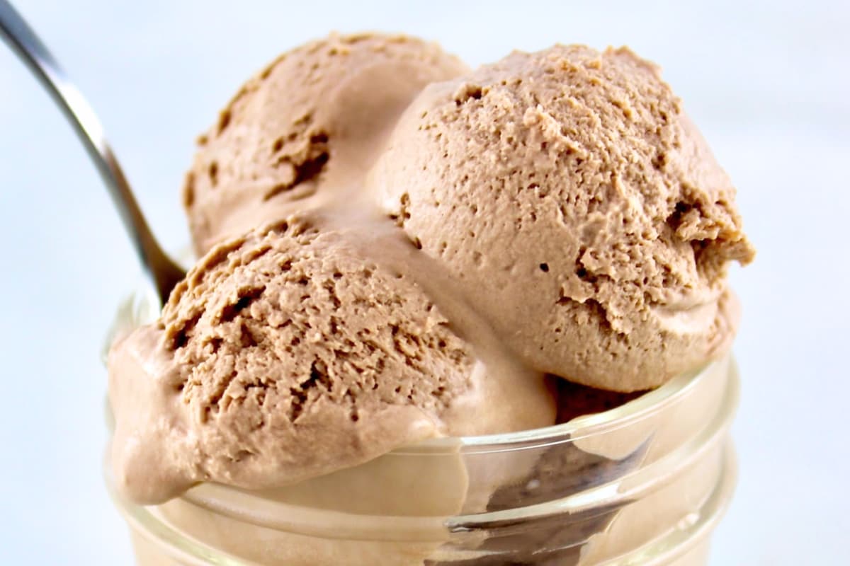 27 healthy chocolate ideas (because giving up chocolate isn’t realistic)
