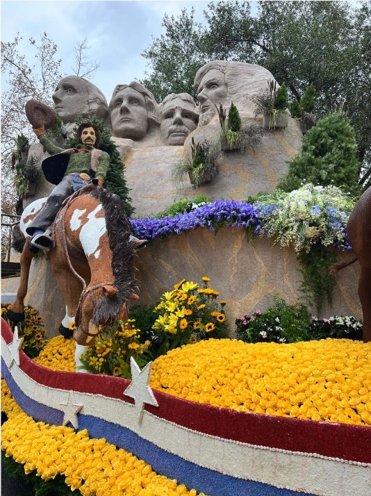 SD Rose Parade float wins Americana Award
