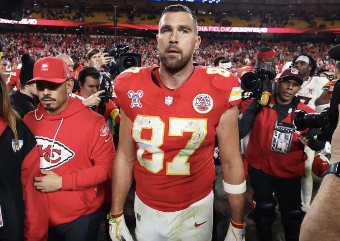Travis Kelce makes emotional Super Bowl gesture as retirement rumors grow