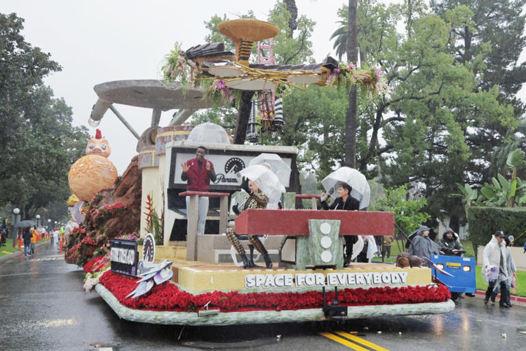 Floatfest opens in Pasadena with rare up-close look at Rose Parade floats