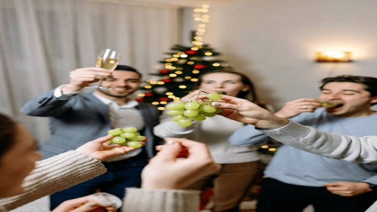 The Spanish New Years Eve Tradition That Promises Good Luck If You Can ...