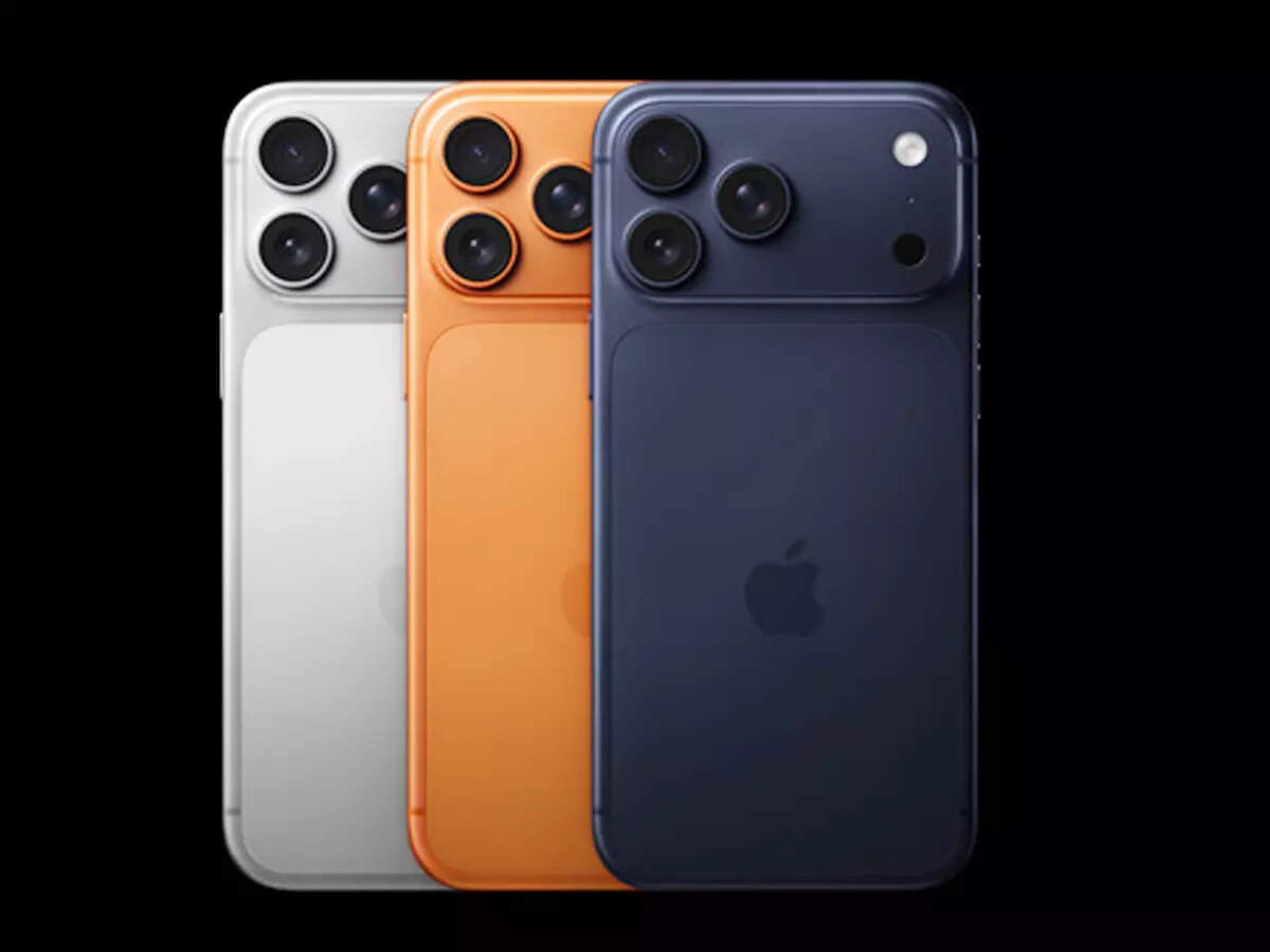 Buy iPhone 17 Pro Max now and save over Rs 11,000 with New Year deals