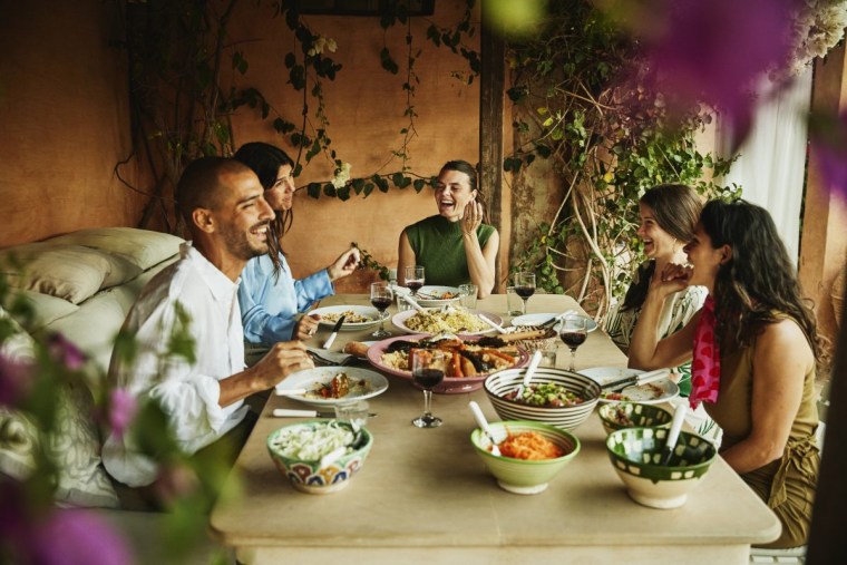 The three types of friend you should drop, according to an expert