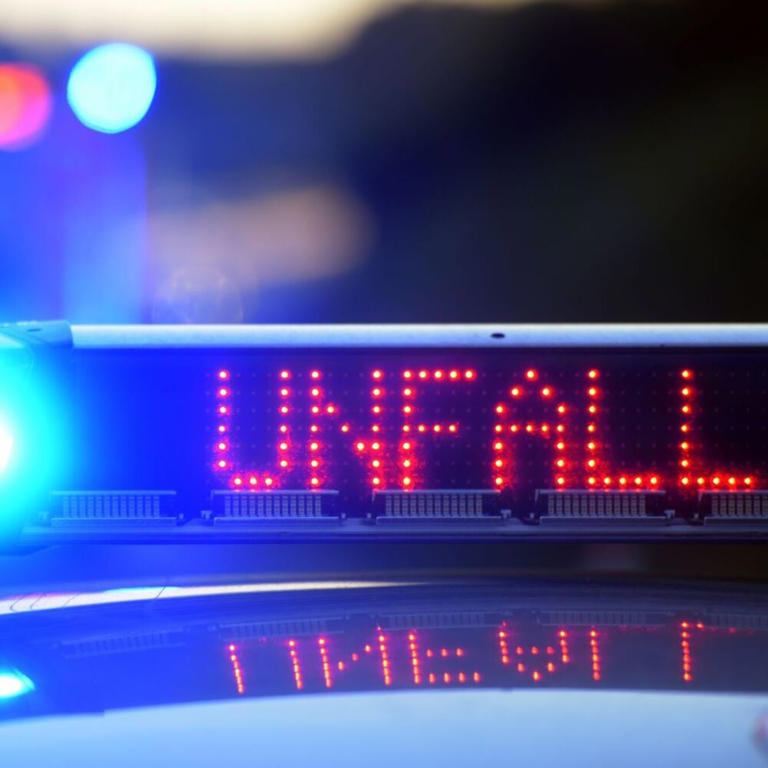 Allein im Auto unterwegs: Zwölfjähriger verursacht auf A1 Unfall mit ...