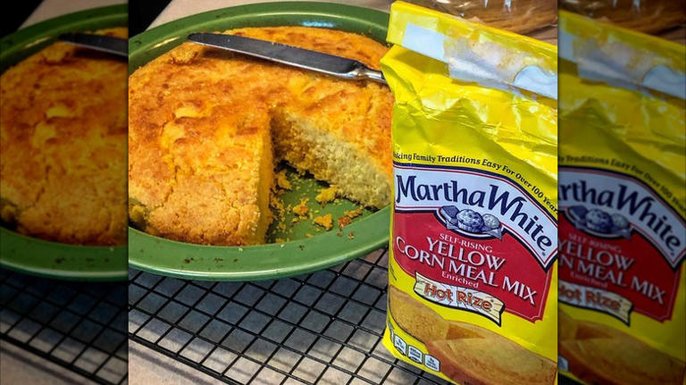 The classic, hard-to-find cornbread mix hiding in Dollar Tree's baking ...