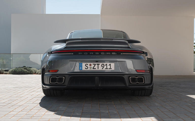 Porsche devenu trop gros ? La marque se retrouve 30 ans en arrière, et ...