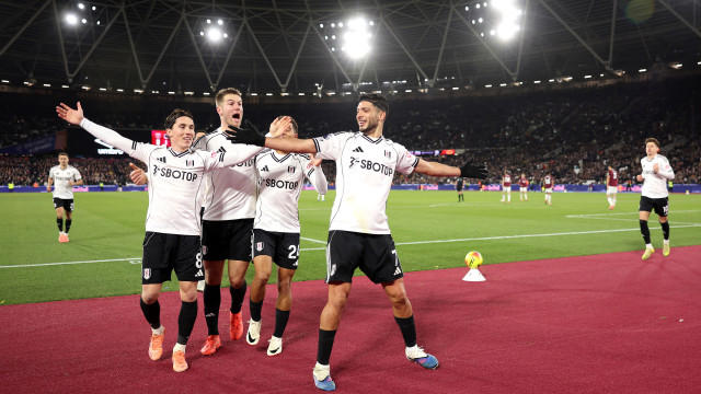 Marco Silva resgata ponto no dérbi e Liverpool falha aproximação ao pódio