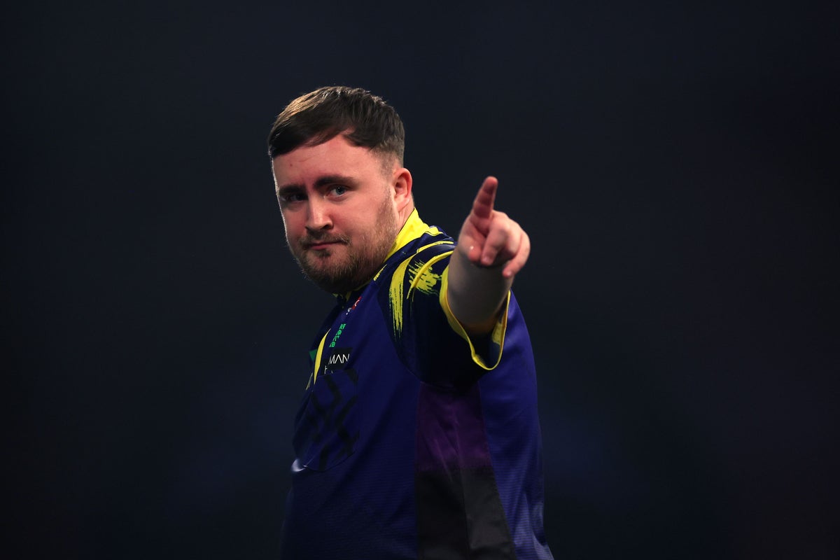 Luke Littler wins over Ally Pally crowd by cruising past Krzysztof Ratajski