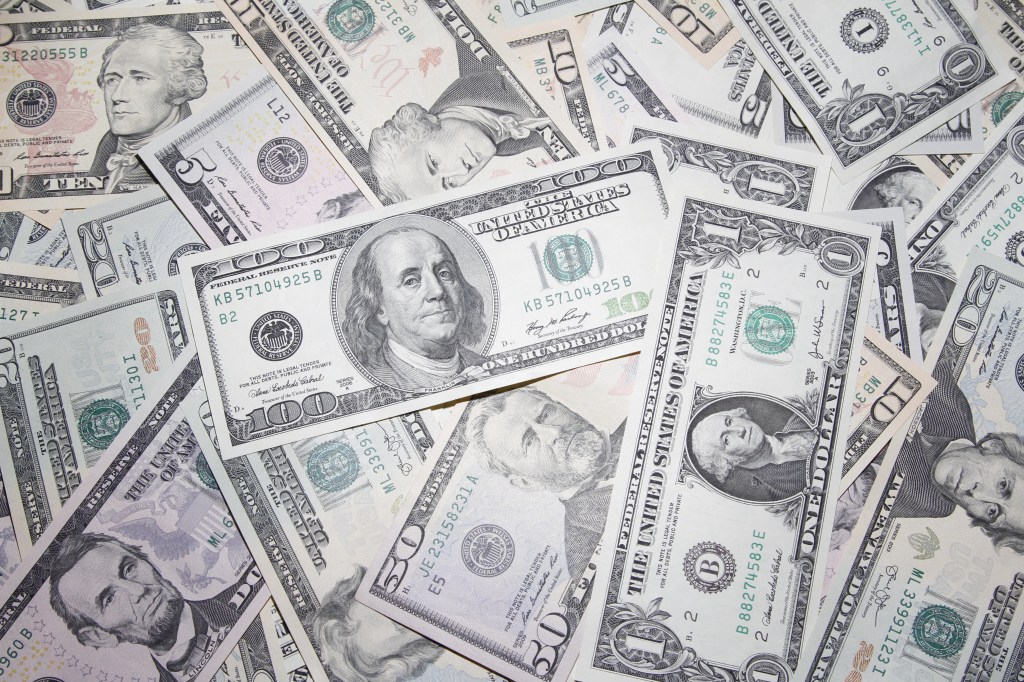 US dollar post worst year since 2017 as Fed turmoil, tariffs bite ...