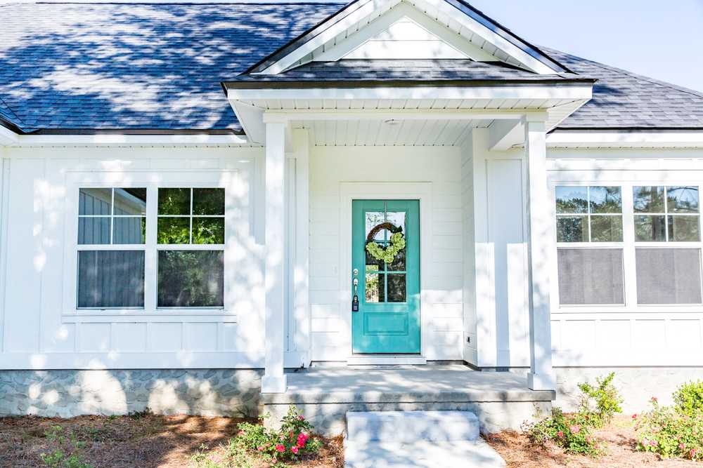 5 worst front door paint colors for your home’s curb appeal