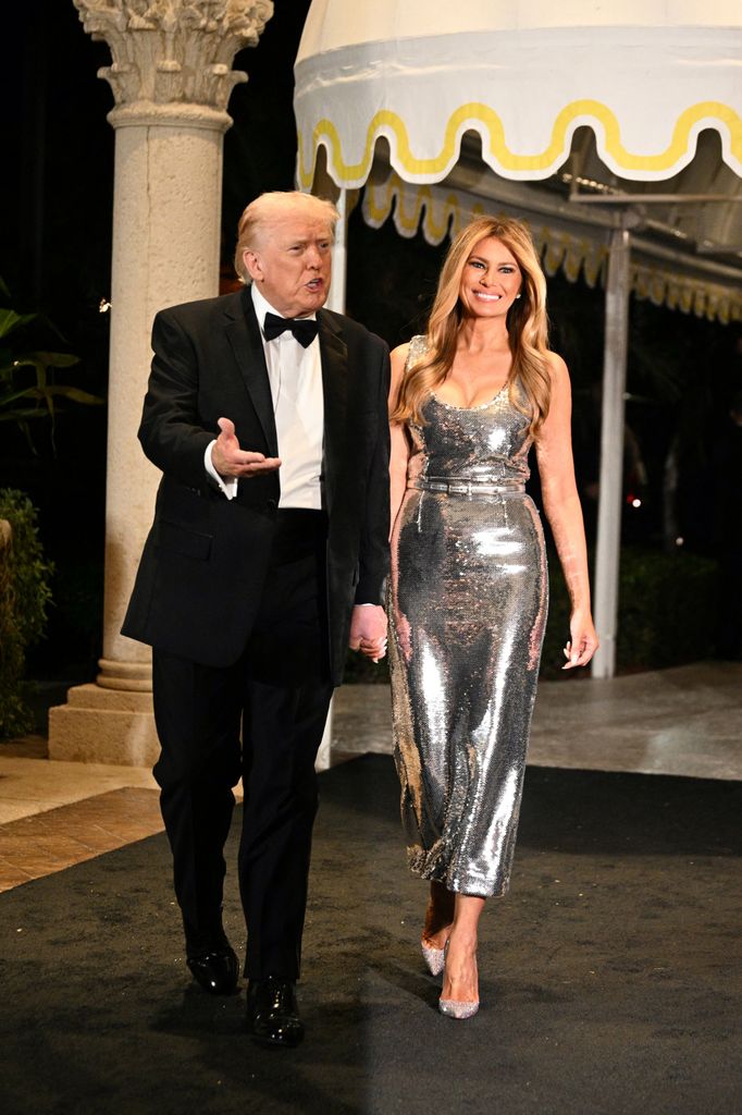 Melania Trump da la bienvenida al 2026 en Mar-a-Lago y brilla con un ...