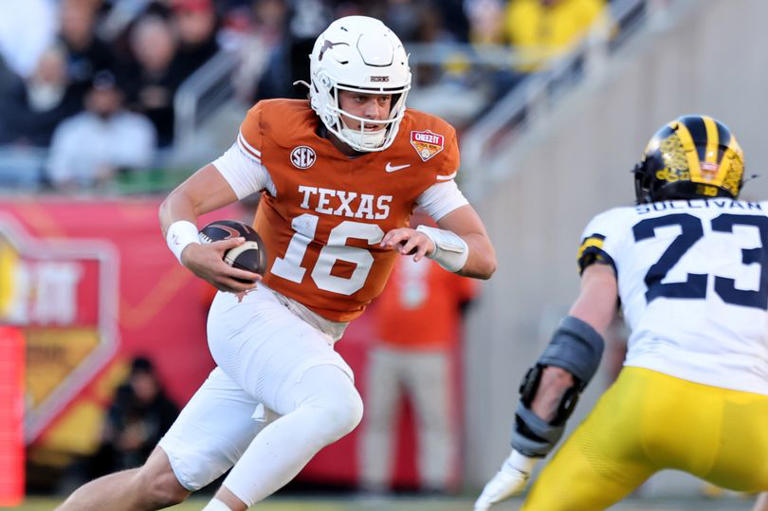 Arch Manning's furious comments to himself picked up moments before ...