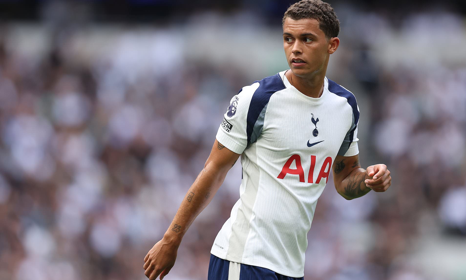 Brennan Johnson undergoes first part of Crystal Palace medical ahead of ...