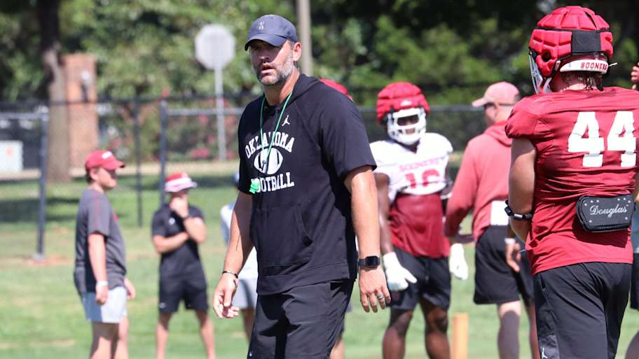 Oklahoma expected to fire TE coach Joe Jon Finley, per report